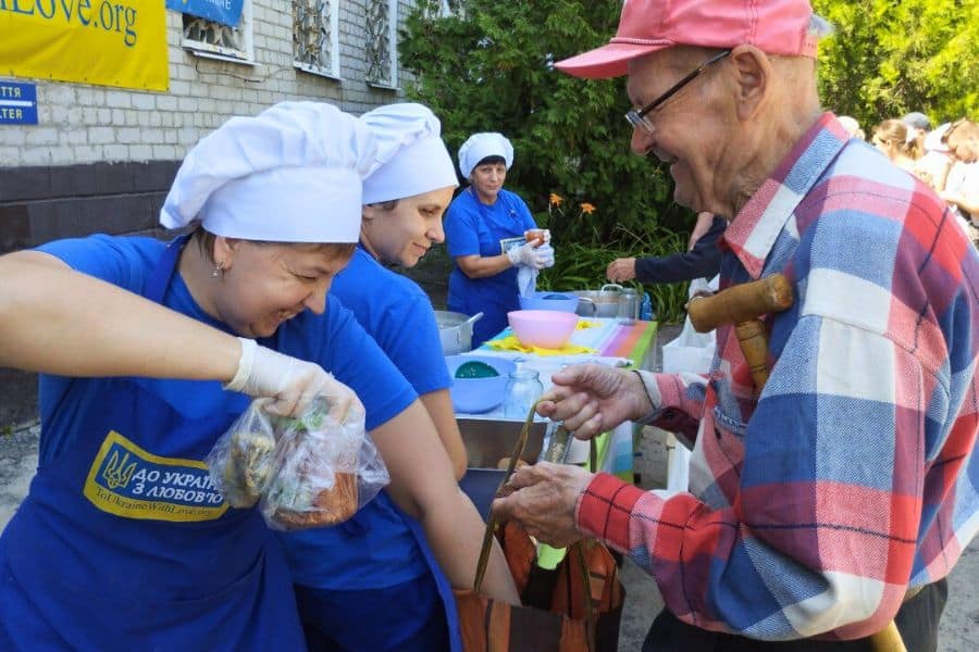 To Ukraine With Love: Ukrainian Charity Helping Ukraine